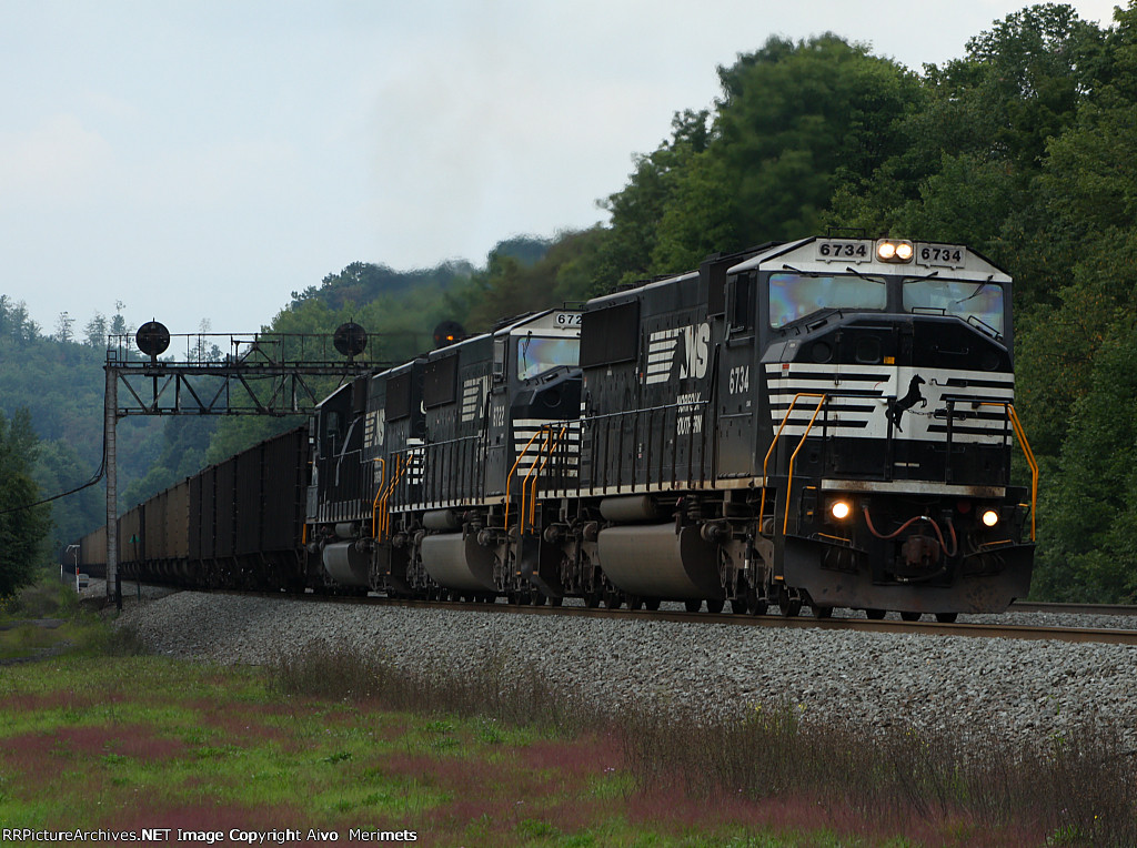 NS 534 at Mile 254 Pittsburgh Line